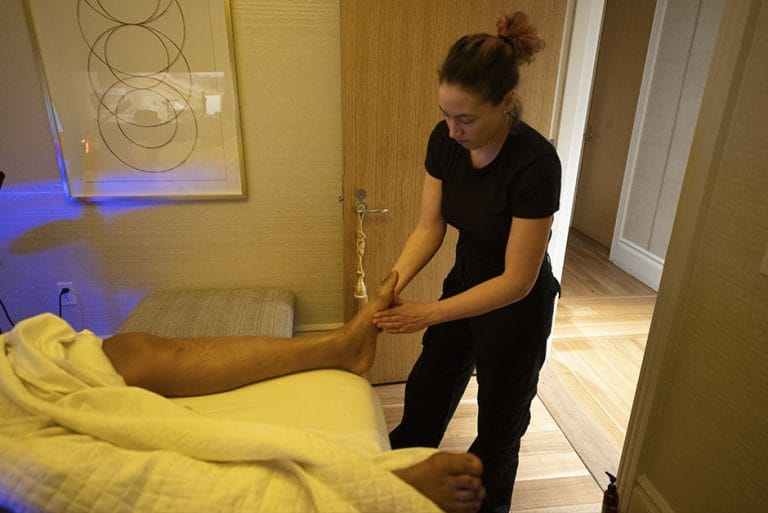 Water Jet Massage NYC | Aqua Jet Lag Massage Midtown Manhattan